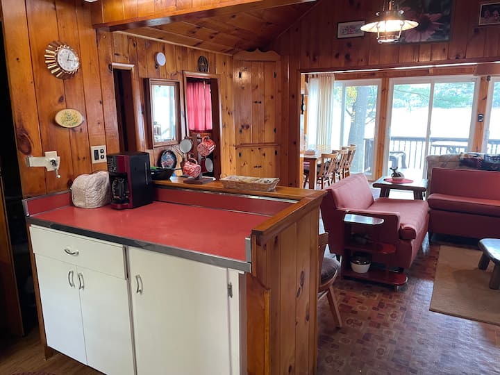 Adirondack Lakefront Getaway - Adirondack Mountains