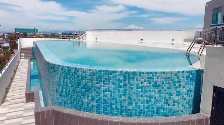 V' Bros Deloft 2 Emporium Kuching (Swimming Pool) - Sarawak