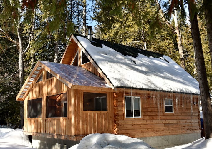 Stehekin Cedar Cabin - Lake Chelan, WA