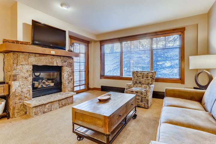 Ski-in / Gondola-out / Hot Tub / Main St 2 Blocks! - Breckenridge, CO