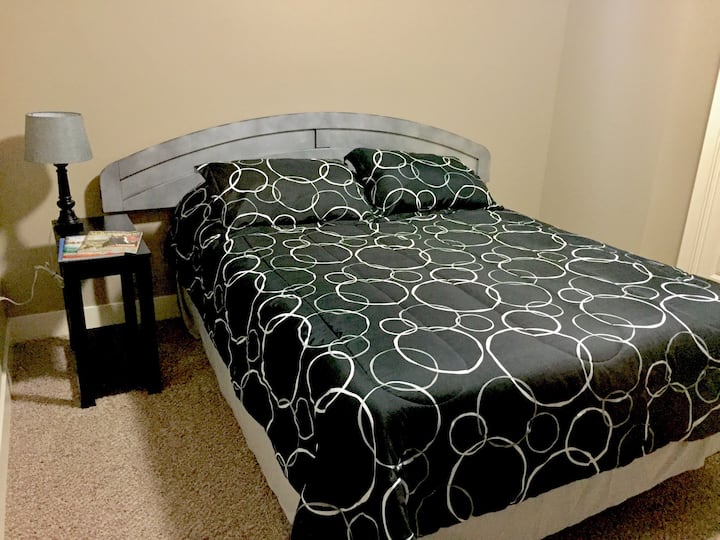 New. Clean And Comfortable Room. - Billings, MT