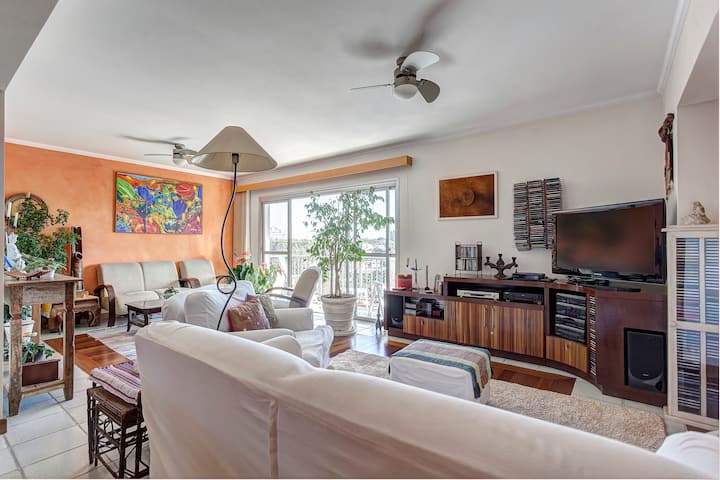 Stylish, Well-equipped, Nice View! - São Paulo