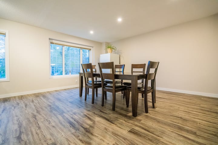 Private Room 5 - Winnipeg