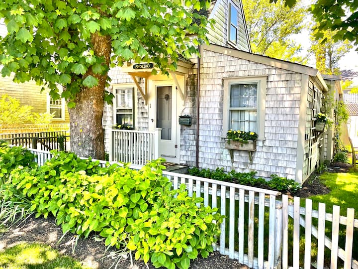 The Shoebox - A Quick Walk To Main St & Downtown - Nantucket, MA