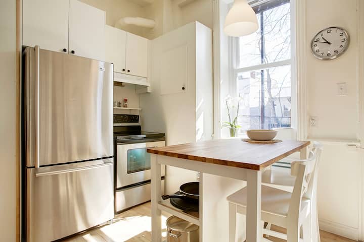 1 Ch. Fermée - Au Cœur Du Plateau + Divan Lit - Montreal