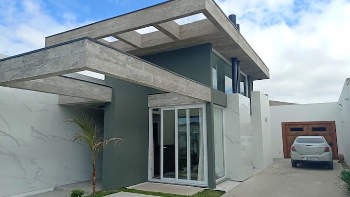 Casa Emcapão Da Canoa Com 3 Dormitórios E Piscina - Capão da Canoa