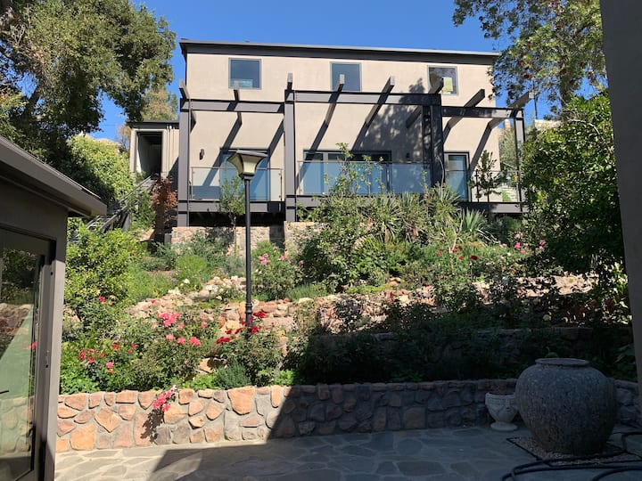 Private Guest House - Westlake Village, CA