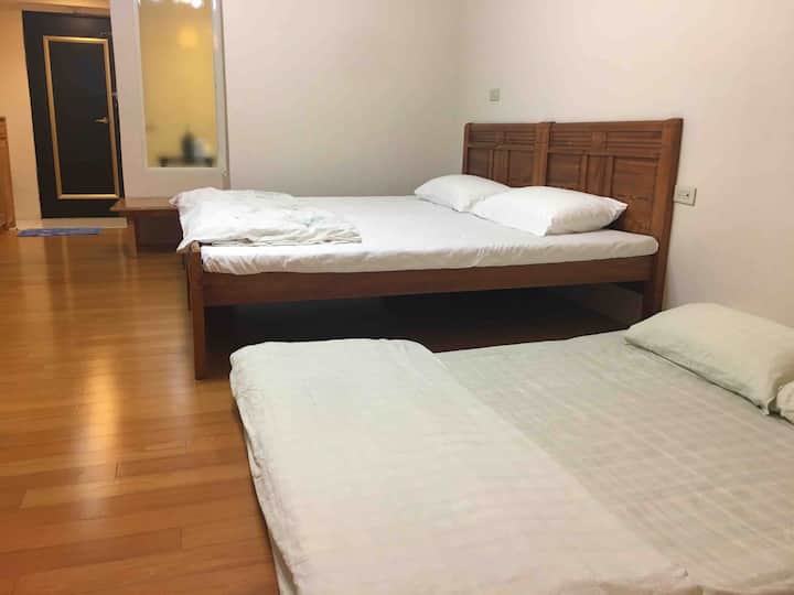 宜蘭礁溪溫泉日式獨立獨立大套房公寓-(四人入住)位於喜互惠超市、麥當勞旁、礁溪老街 - Taipei