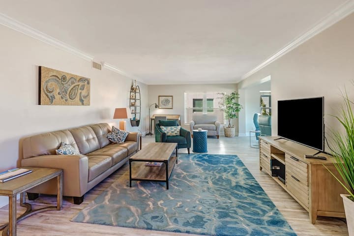 Gorgeous Naples Condo Close To Beaches & Downtown. - Naples, FL