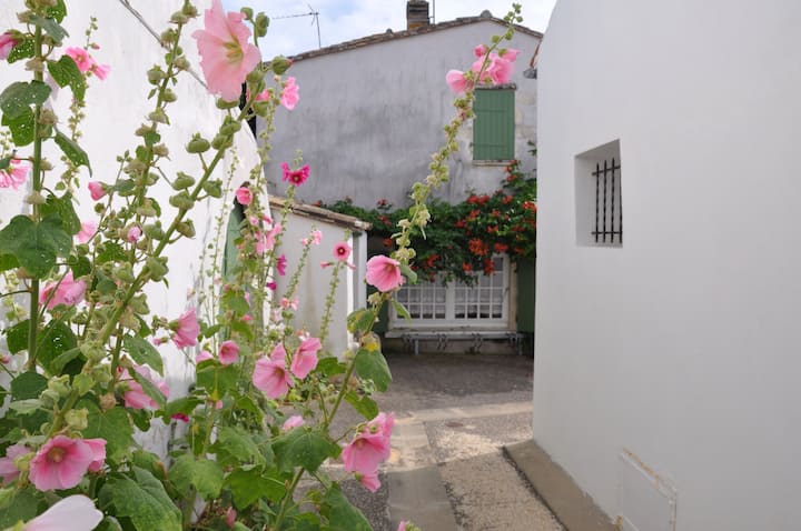 Maison Rétaise Centre Village Loix, Tout à Pied. - La Couarde-sur-Mer