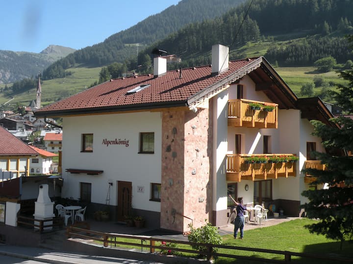 Stay In A Nice House With Your Family And Friends - Nauders