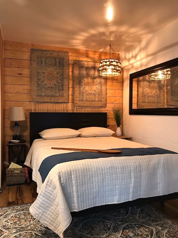 Newly Renovated Beautiful Waikiki Condominium. - Hawaii