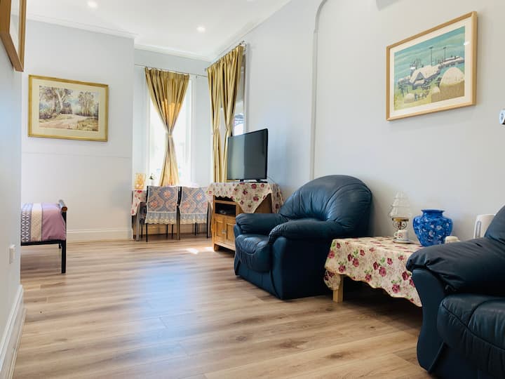 Private En-suite Room In Great Location W Balcony - Melbourne