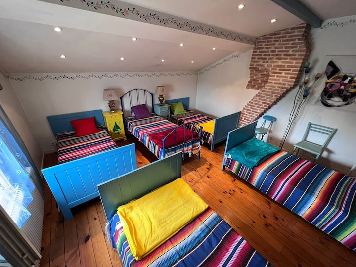 Chambre Fidji
5 Lits - Castelsarrasin