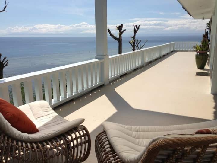 House On A Cliff,360 Degree View - Calatagan