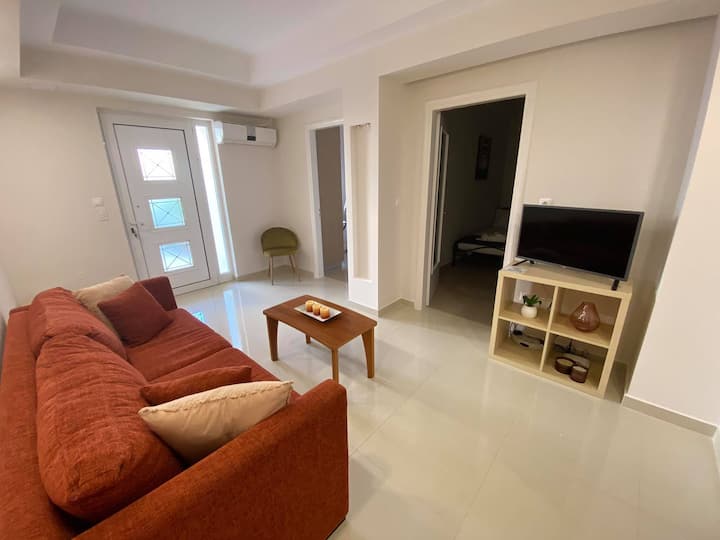 Selena's House - ハニア