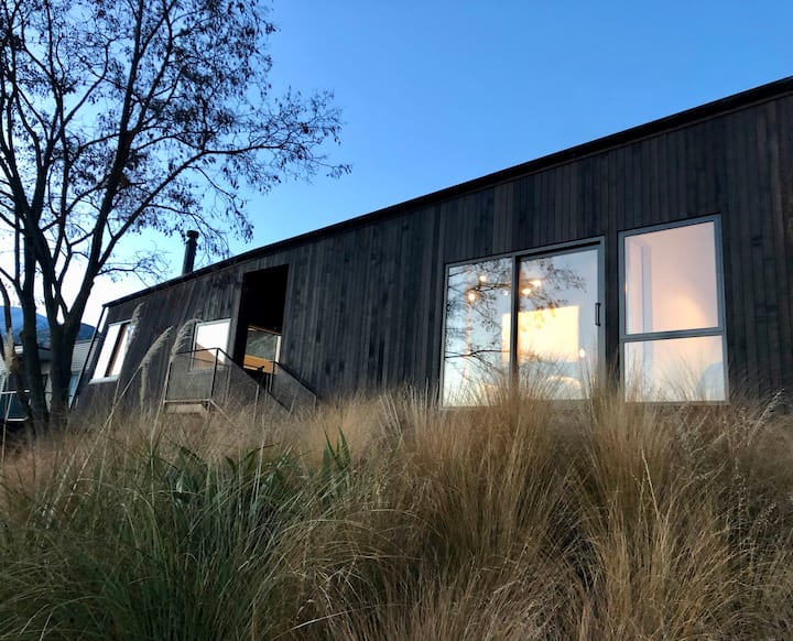 Award Winning Blackwood House, Arrowtown - Snow Farm NZ