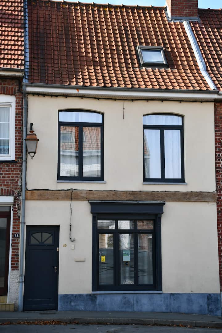 Au Petit Jardin - Cassel, France