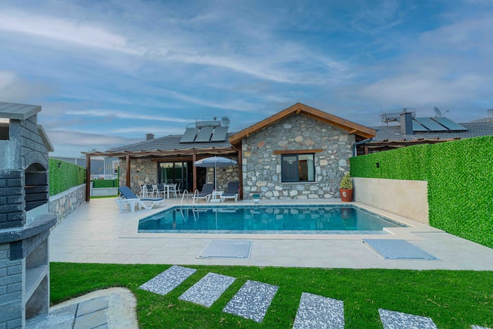 Villa ÖZ Tri̇o 3  (Denize 500 M) - 費特希耶