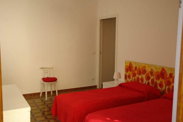 Venezia Lido Central, Near Biennale - Lido