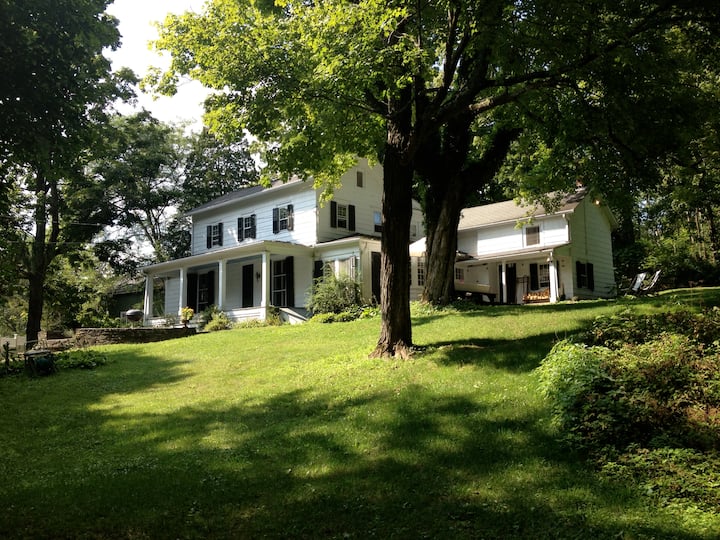 Gorgeous Hudson Valley Farmhouse Pool & Sauna - Millbrook, NY