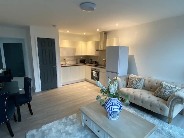 The Sandford Suite | Luxury Apartment With Parking - Sheffield, UK