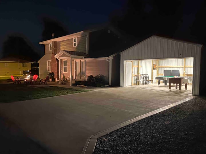 Buckeye Lake Getaway - Patio, Game Room, 2.5 Bath - Buckeye Lake, OH