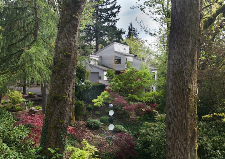Quiet, Private Apartment Retreat - Portland, OR