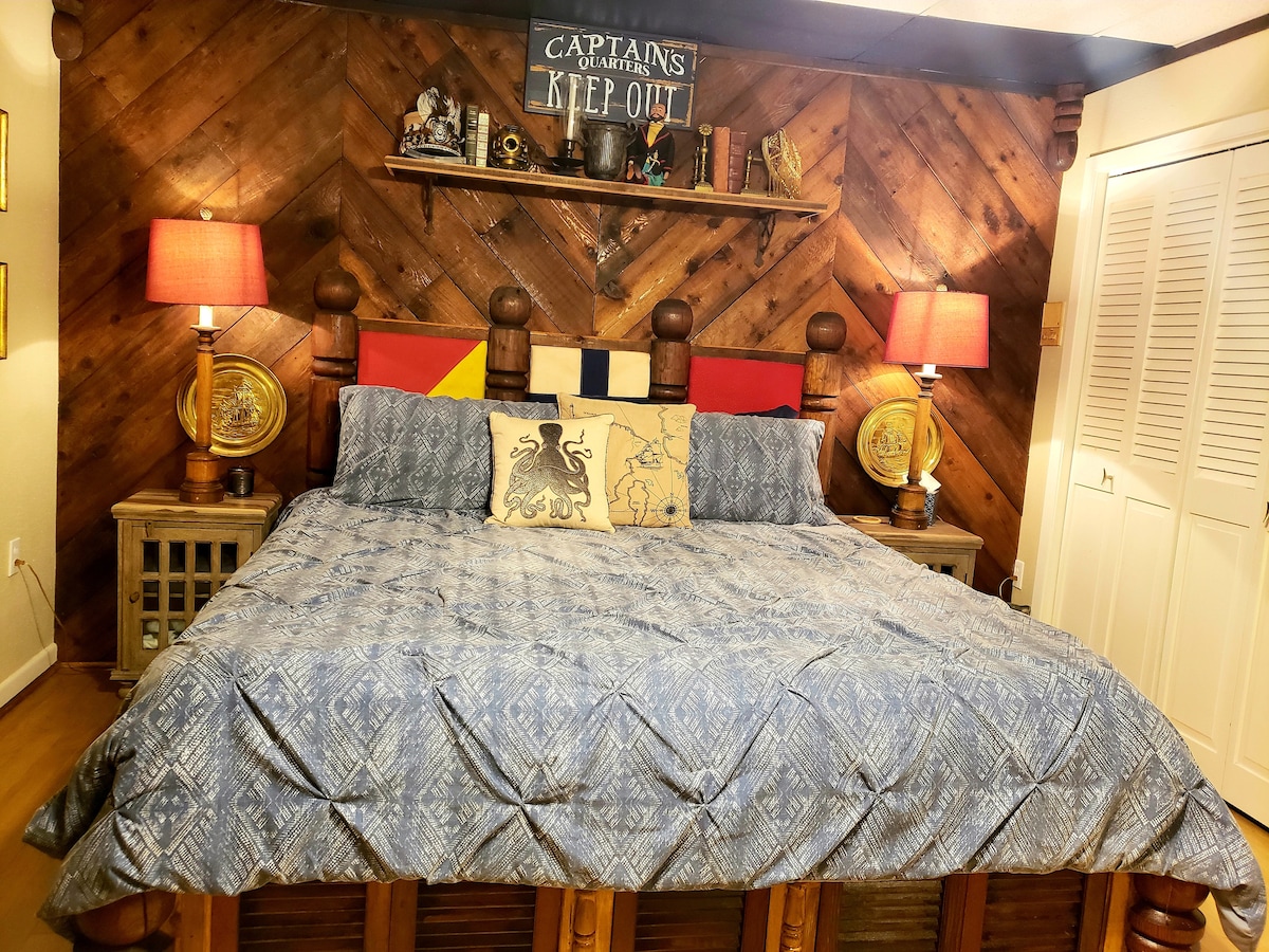 The Voyager @Queen Gypsy Inn - Beachfront - Condominiums for Rent in ...