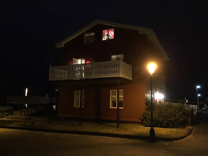 Seaside Town & Country - Reykjavík Keflavík Airport (KEF)