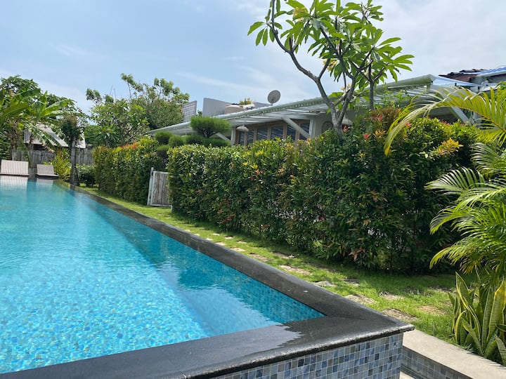 Blue Door  Bali House - Legian