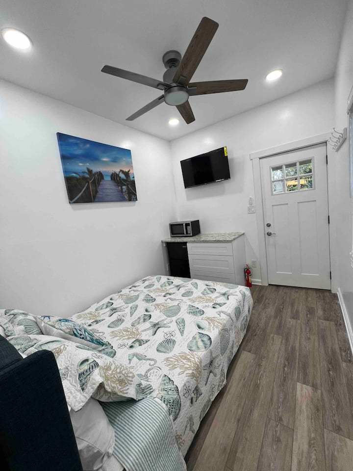 Crystal Sands 11th St Unit #6 - Magnum, Ocean City