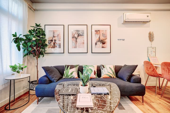 Stylish Mid-century Getaway  Central North Philly - Philadelphia, PA