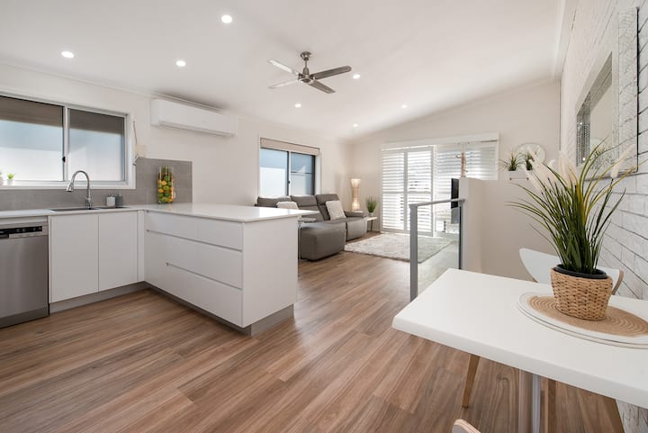 Modern And Convenient Apartment - Maroochydore