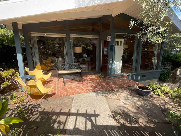 Bright & Light, Close To Town  -No Company Booking - Tiburon, CA