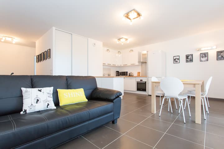 Bel Appart Avec Terrasse, Garage, Clim Et Fibre - Mandelieu-La Napoule