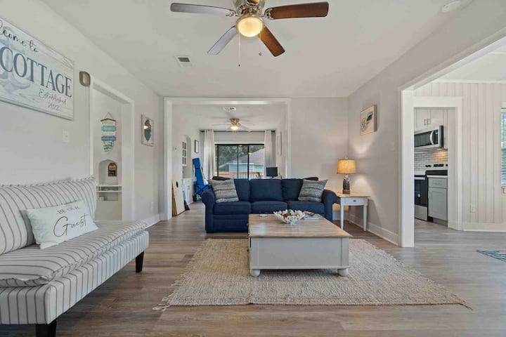 2 Bedrooms | King Bed | Near Beaches/downtown/nas - Warrington, FL