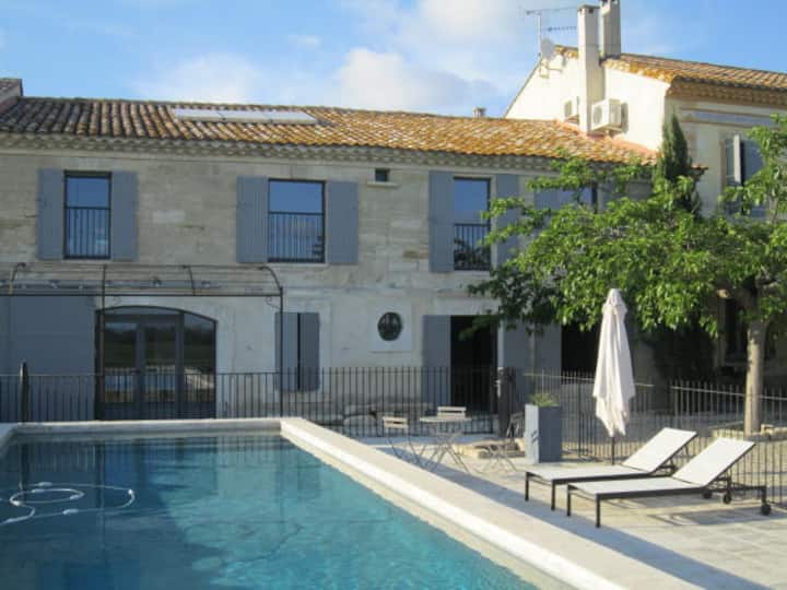 Gite Camargue.  Proche Mer. Gîte 2. - Arlés