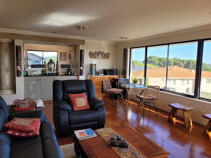 Luxury House; Ground Floor Room With Garden Views - Coogee