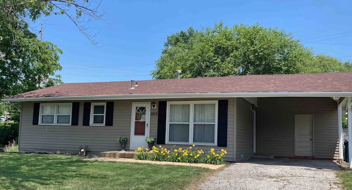 Quiet Cottage With Fire-pit Near Kansas City! - Liberty, MO