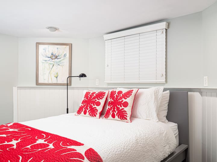 Cheerful Irvington Apt - Walk To Max & Shops - Portland, OR