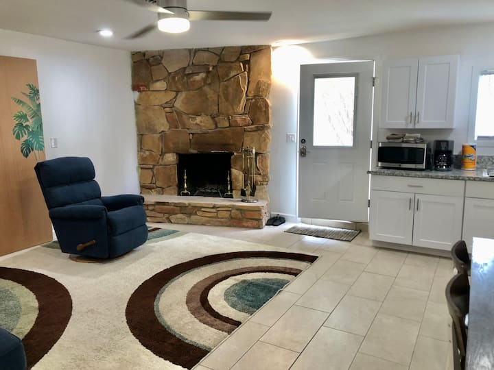 Private Entrance One Bedroom And Bath Blue - Las Vegas