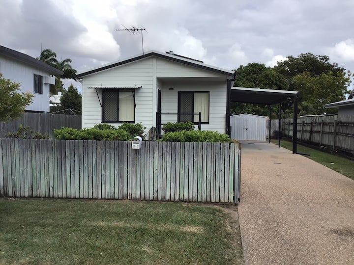 Quiet Unit Close To Town - Great Barrier Reef Marine Park