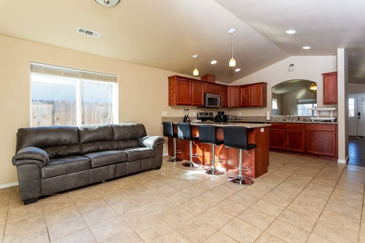 Hot Tub 3 Kings Beautiful Close To Freeway - Medford, OR