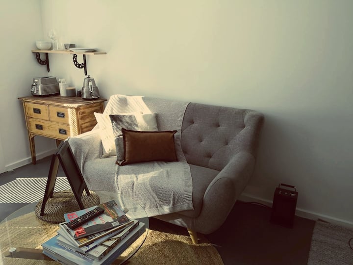 Luxurious Hilltop Studio, Only 10 Minutes Walk To The Main Street Of Daylesford - Daylesford