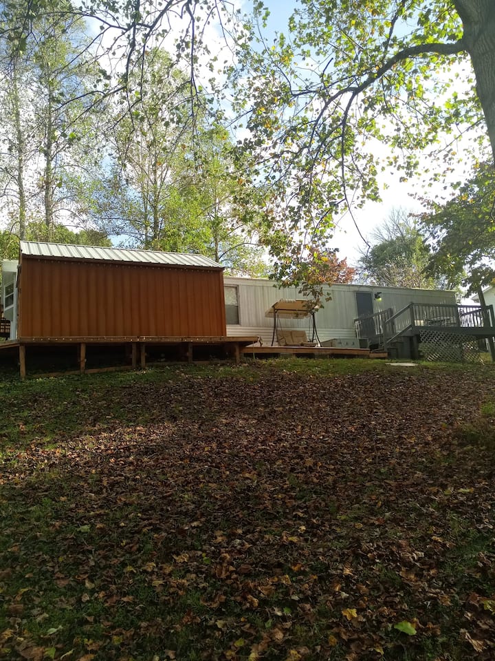 Norris Lake And Royal Blue Camper Delight - LaFollette, TN