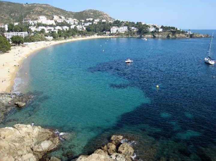 Downtown - 5min Walk To The Beach - Roses