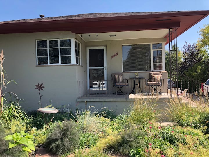 Sloan's Lake Highlands Bungalow - Wheat Ridge, CO
