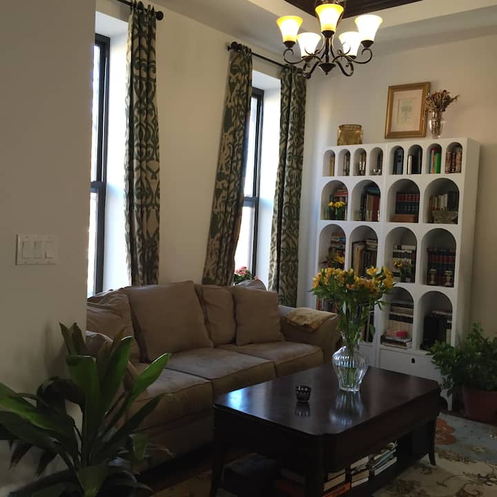Private Room In Bed Stuy Brownstone With Garden - Red Hook, NY