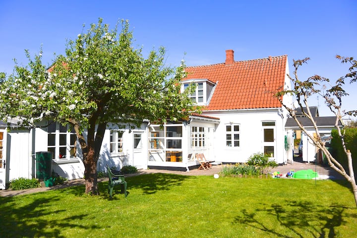 Charming city house with garden - Houses for Rent in Brønshøj, Capital ...